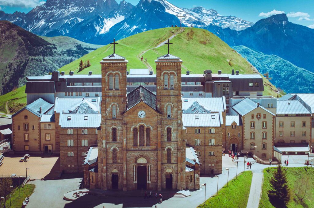 Pre-booking form - Sanctuaire Notre-Dame de La Salette